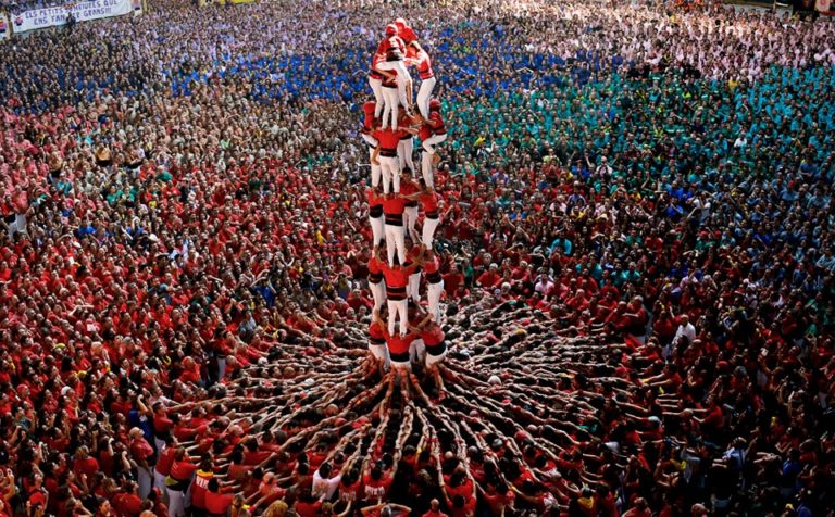 Les 7 traditions catalanes à connaitre avant de partir - Club Villamar