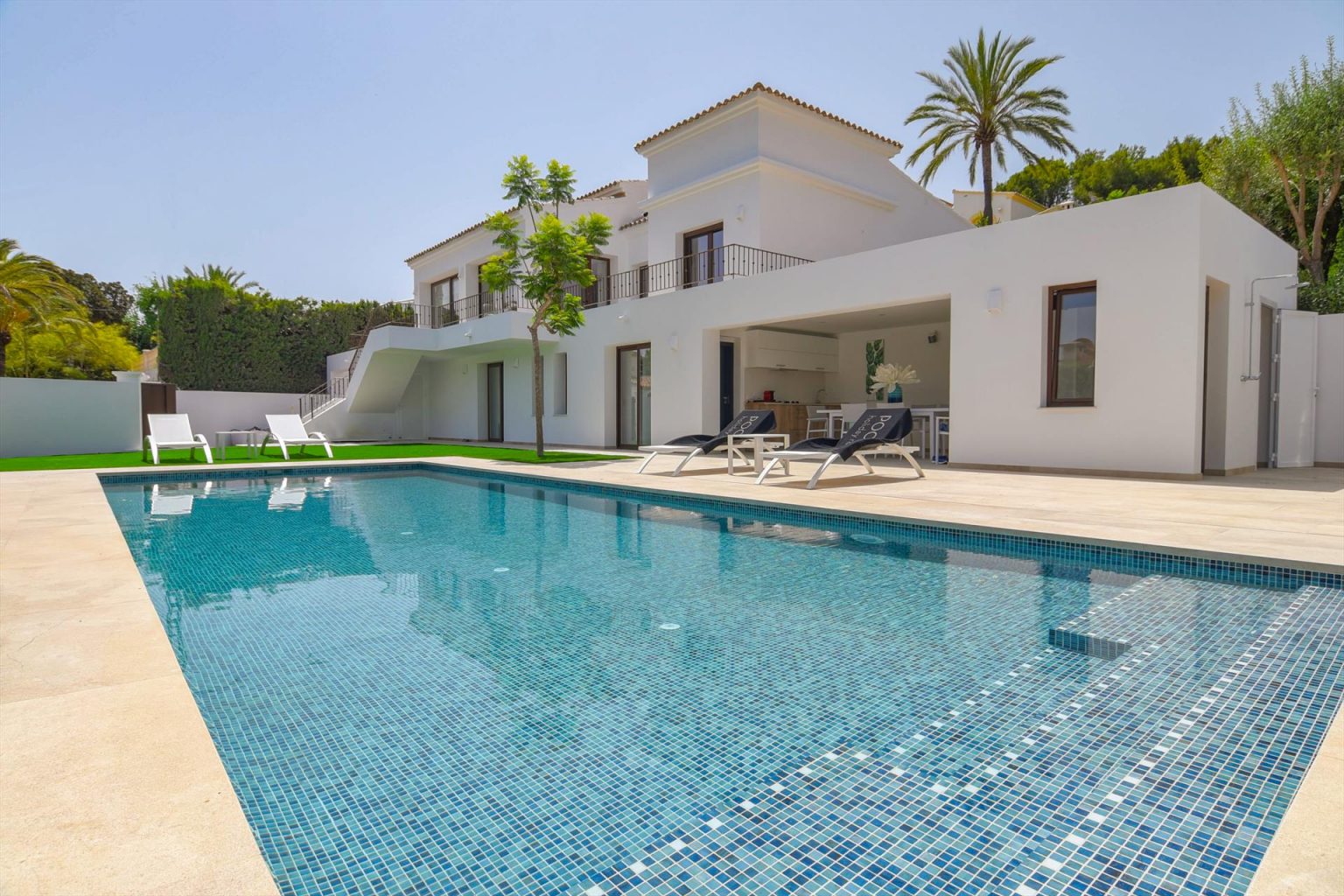 Comment profiter au maximum de vos vacances d'été à Moraira - Club Villamar